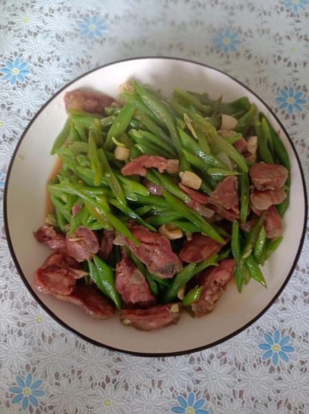 毛豆炒火腿怎么炒好吃_毛豆炒火腿的家常做法-第1张图片-山城妙识
