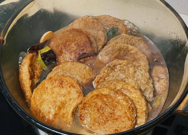 红烧素鸡热量高吗_一份到底多少千卡-第3张图片-山城妙识 红烧素鸡热量高吗_一份到底多少千卡-第3张图片-山城妙识