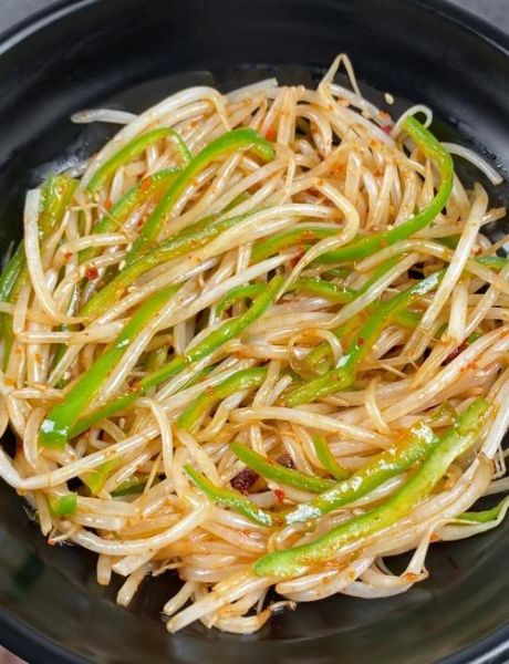 绿豆芽凉菜怎么做_绿豆芽凉拌要不要焯水-第1张图片-山城妙识