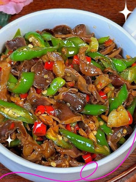 鸡胗炒尖椒怎么做_鸡胗炒尖椒需要焯水吗-第3张图片-山城妙识 鸡胗炒尖椒怎么做_鸡胗炒尖椒需要焯水吗-第3张图片-山城妙识