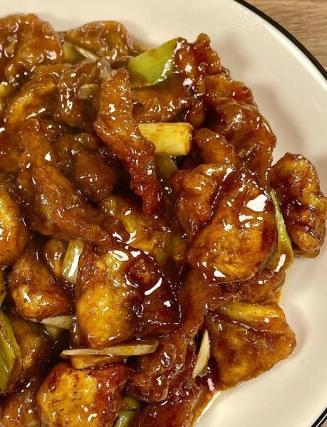 肉片烧茄子怎么做_肉片烧茄子用不用焯水-第1张图片-山城妙识