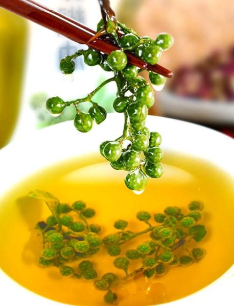 正宗藤椒油怎么做_藤椒油制作步骤详解-第1张图片-山城妙识 正宗藤椒油怎么做_藤椒油制作步骤详解-第1张图片-山城妙识