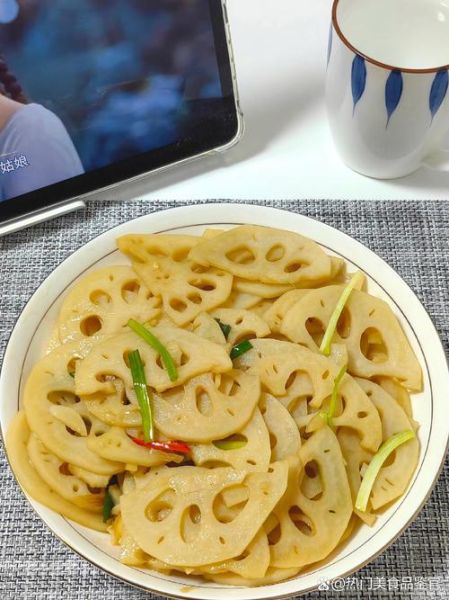 怎样炒藕片好吃又简单_藕片怎么炒不黑又脆-第3张图片-山城妙识