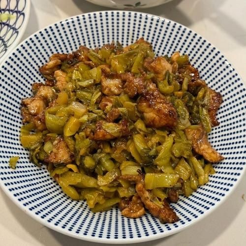 酸菜炒肉片怎么做_酸菜炒肉片的家常做法-第1张图片-山城妙识