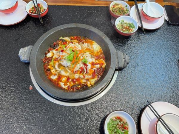 石锅鱼火锅怎么做_石锅鱼火锅用什么鱼最好-第2张图片-山城妙识