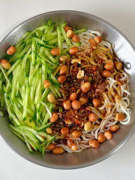 黄瓜凉面怎么做_黄瓜凉面家常做法-第2张图片-山城妙识