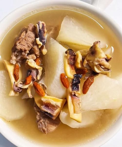 排骨煲白萝卜汤怎么做_白萝卜汤去腥技巧-第3张图片-山城妙识 排骨煲白萝卜汤怎么做_白萝卜汤去腥技巧-第3张图片-山城妙识