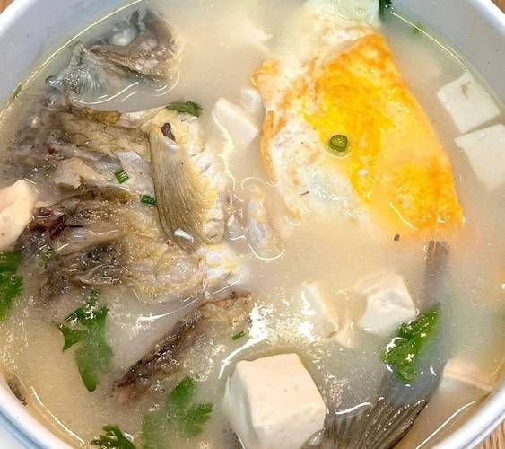 鲤鱼怎么炖汤好吃又简单_鲤鱼汤去腥技巧-第1张图片-山城妙识 鲤鱼怎么炖汤好吃又简单_鲤鱼汤去腥技巧-第1张图片-山城妙识