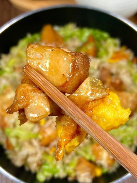 鸡腿炒饭怎么做_鸡腿炒饭热量高吗-第3张图片-山城妙识