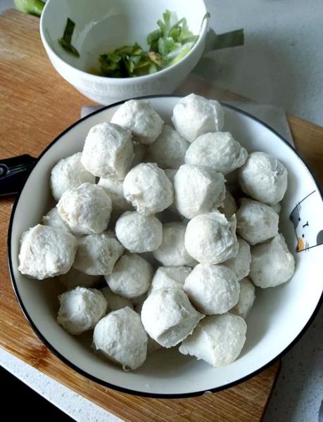 白面丸子怎么做_炸白面丸子为什么总是散-第1张图片-山城妙识