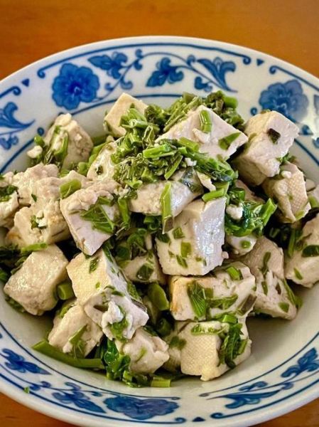 香椿拌内酯豆腐怎么做_香椿拌内酯豆腐热量高吗-第3张图片-山城妙识