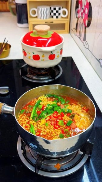 方便面怎么煮_方便面怎么煮才好吃-第3张图片-山城妙识