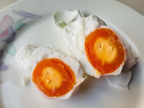 咸鸭蛋怎么做比较好吃_家庭版咸鸭蛋腌制方法-第1张图片-山城妙识