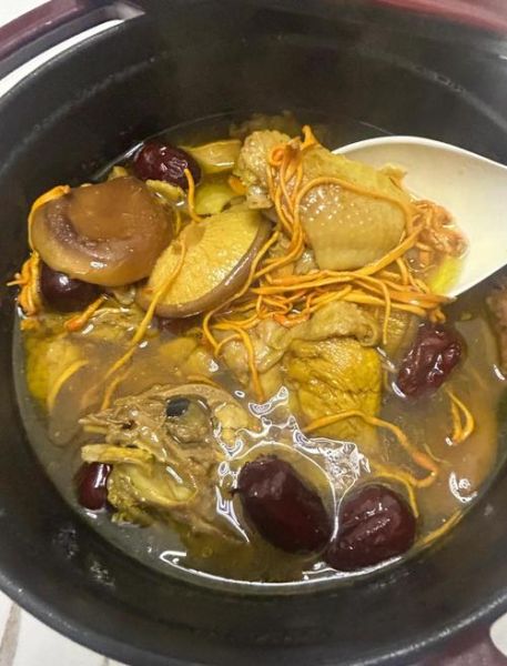虫草花跟什么煲汤最好_虫草花煲汤最佳搭配-第2张图片-山城妙识 虫草花跟什么煲汤最好_虫草花煲汤最佳搭配-第2张图片-山城妙识