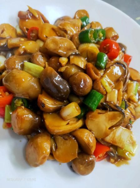 草菇怎么炒好吃又简单_草菇炒多久才熟-第1张图片-山城妙识