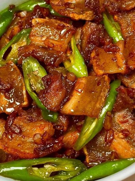 五花肉怎么炒好吃又简单_五花肉炒什么配菜最香-第1张图片-山城妙识