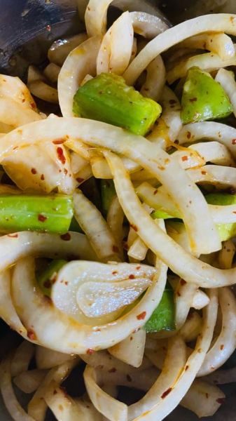 洋葱凉菜怎么做_洋葱凉菜做法大全-第1张图片-山城妙识 洋葱凉菜怎么做_洋葱凉菜做法大全-第1张图片-山城妙识