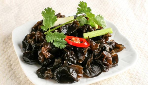 凉拌木耳要焯水多长时间_木耳焯水多久才脆嫩-第3张图片-山城妙识 凉拌木耳要焯水多长时间_木耳焯水多久才脆嫩-第3张图片-山城妙识