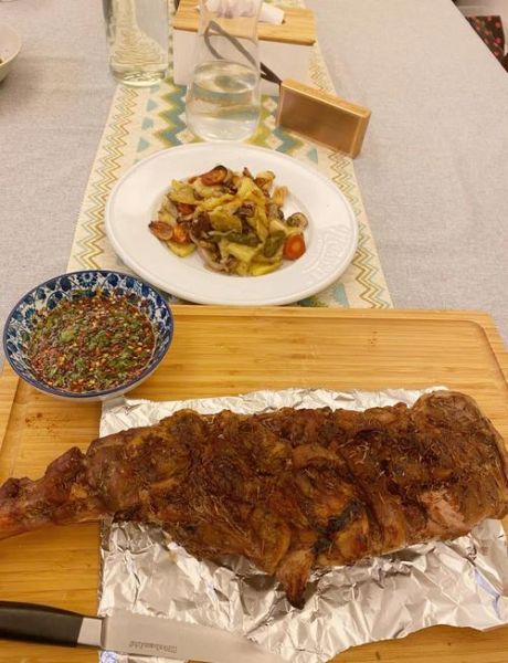 家庭木炭烤羊腿怎么做_木炭烤羊腿腌制多久-第1张图片-山城妙识