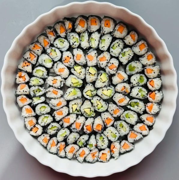 自制寿司怎么做_寿司卷怎么卷不散-第1张图片-山城妙识