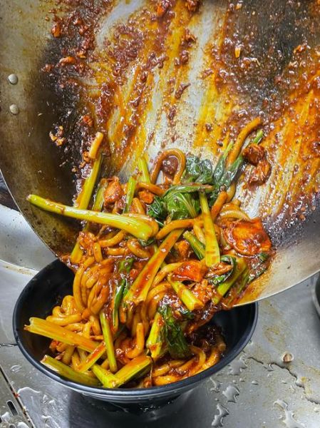 新疆爆辣炒米粉怎么做_正宗做法秘诀-第2张图片-山城妙识