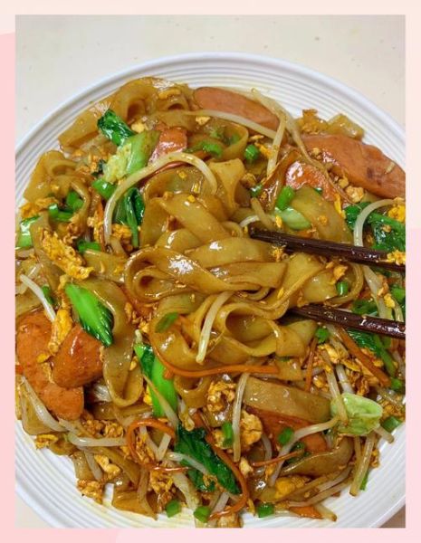 河粉怎么炒不粘锅_河粉炒之前要不要焯水-第1张图片-山城妙识 河粉怎么炒不粘锅_河粉炒之前要不要焯水-第1张图片-山城妙识