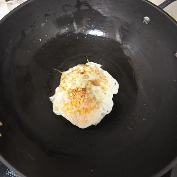 荷包蛋怎么煎不散_煎荷包蛋不粘锅技巧-第3张图片-山城妙识 荷包蛋怎么煎不散_煎荷包蛋不粘锅技巧-第3张图片-山城妙识