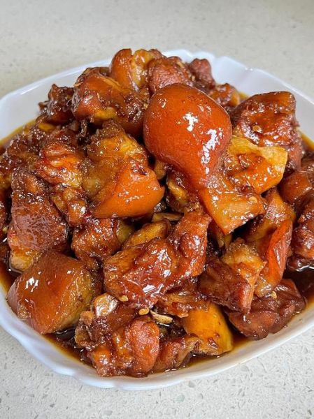 酱焖猪蹄怎么做好吃_酱焖猪蹄的正宗做法-第1张图片-山城妙识