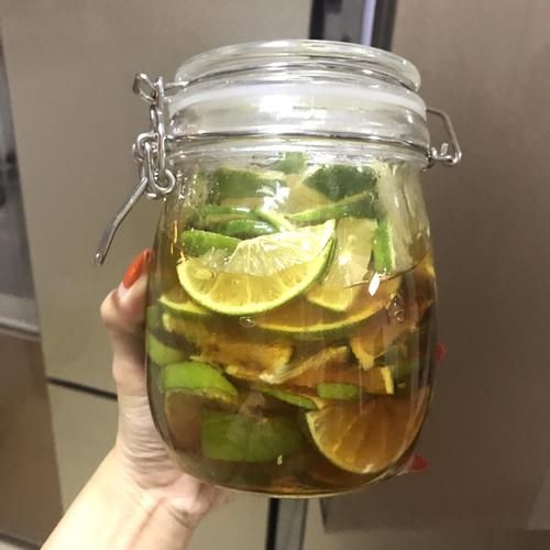 青柠檬泡蜂蜜的正确做法_青柠檬蜂蜜保存多久-第3张图片-山城妙识