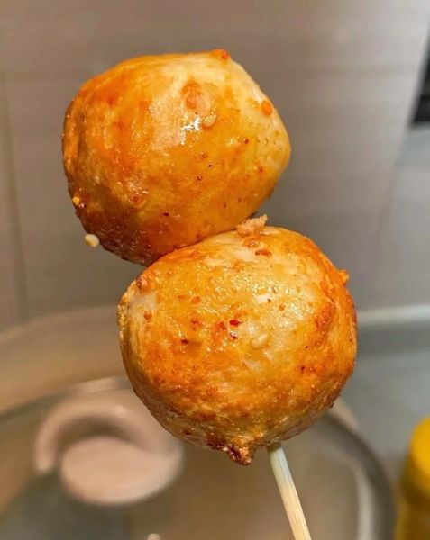 墨鱼丸子怎么做_墨鱼丸子的配方比例-第1张图片-山城妙识 墨鱼丸子怎么做_墨鱼丸子的配方比例-第1张图片-山城妙识