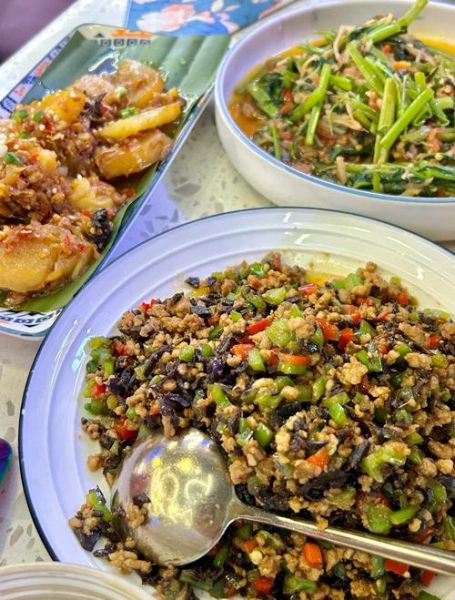 网红饭店怎么排队_网红饭店必点菜品-第1张图片-山城妙识