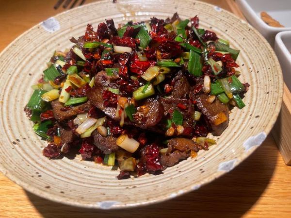 湘西腊肉怎么炒_湘西腊肉炒什么好吃-第2张图片-山城妙识