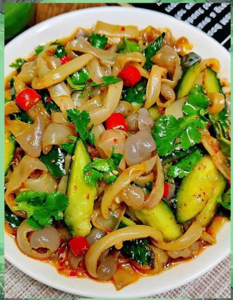 凉拌海蜇皮怎么做_海蜇皮焯水多久-第1张图片-山城妙识