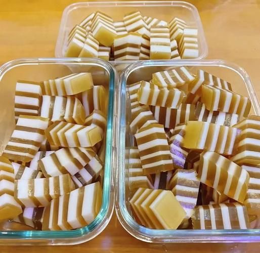 椰汁千层糕怎么做_椰汁千层糕比例是多少-第2张图片-山城妙识