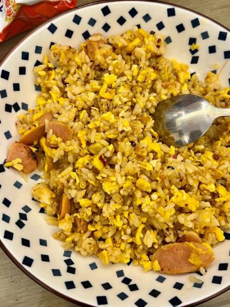 蛋炒饭怎么炒才粒粒分明_蛋炒饭先炒饭还是先炒蛋-第1张图片-山城妙识 蛋炒饭怎么炒才粒粒分明_蛋炒饭先炒饭还是先炒蛋-第1张图片-山城妙识