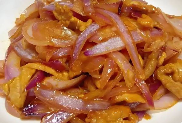 洋葱五花肉怎么做好吃_家常洋葱五花肉做法大全-第3张图片-山城妙识