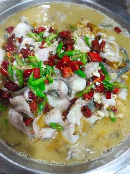 酸菜鱼怎么腌制鱼片_酸菜鱼鱼片嫩滑不碎的秘诀-第3张图片-山城妙识