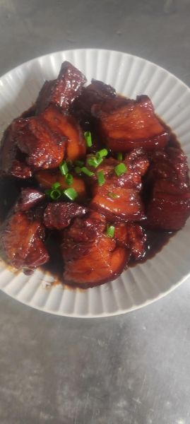 红烧肉怎么做好吃_红烧肉视频教程大全-第1张图片-山城妙识