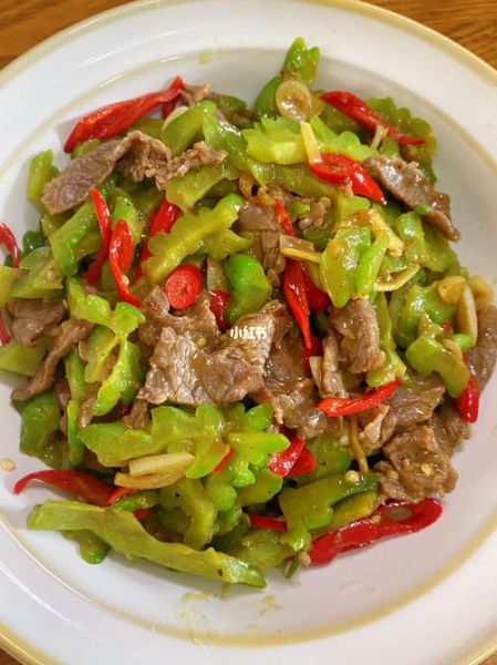 凉瓜炒牛肉怎么做_凉瓜炒牛肉热量高吗-第3张图片-山城妙识