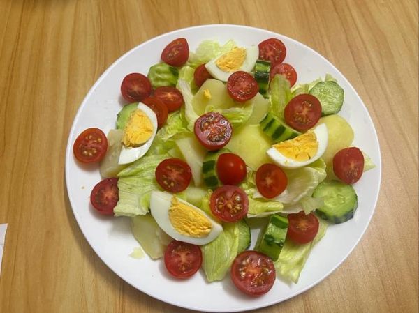 沙拉蔬菜有哪些食材_哪些蔬菜适合做沙拉-第1张图片-山城妙识