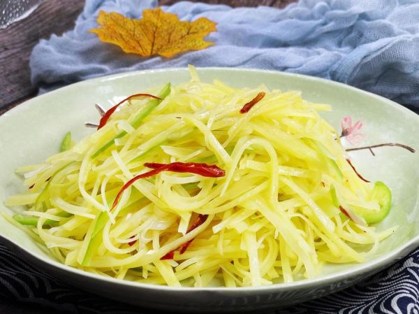 清炒土豆丝怎么炒才脆_土豆丝要不要焯水-第2张图片-山城妙识 清炒土豆丝怎么炒才脆_土豆丝要不要焯水-第2张图片-山城妙识