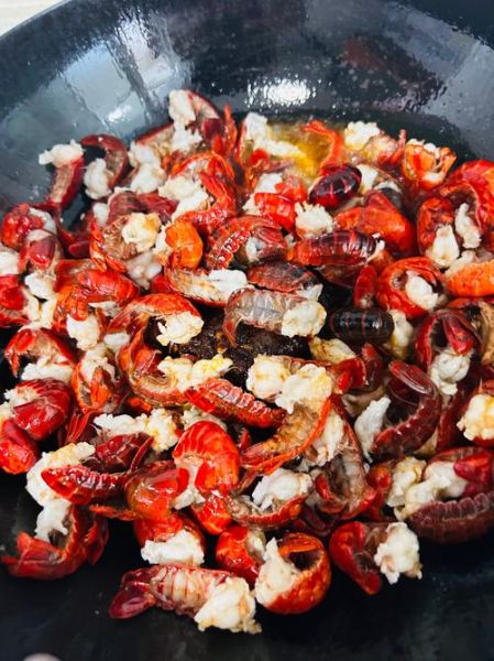 家常小龙虾怎么做_小龙虾最简单的做法视频-第2张图片-山城妙识