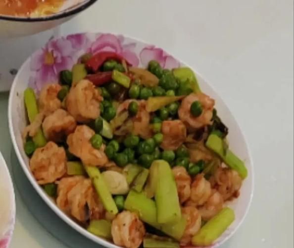 豌豆炒虾仁怎么做_豌豆炒虾仁的家常做法-第3张图片-山城妙识