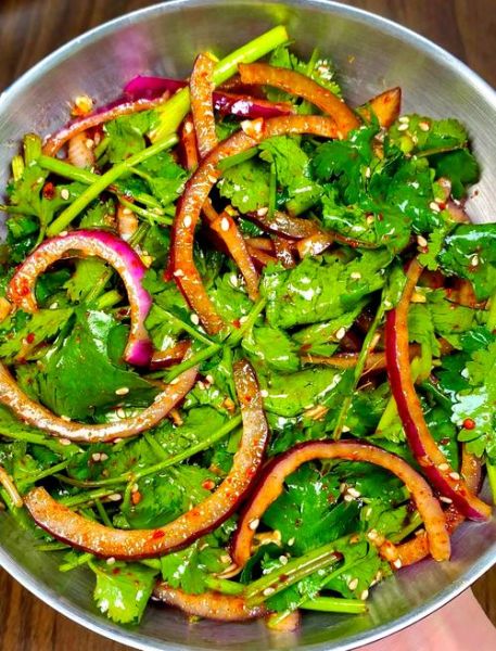 凉拌香菜怎么做好吃_凉拌香菜的做法大全-第1张图片-山城妙识