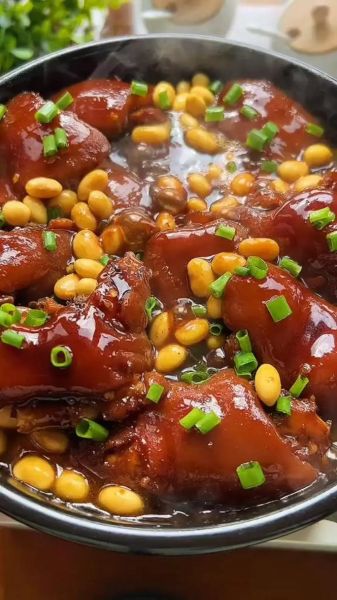 猪脚怎么焖才好吃_猪脚焖多久才软烂-第1张图片-山城妙识