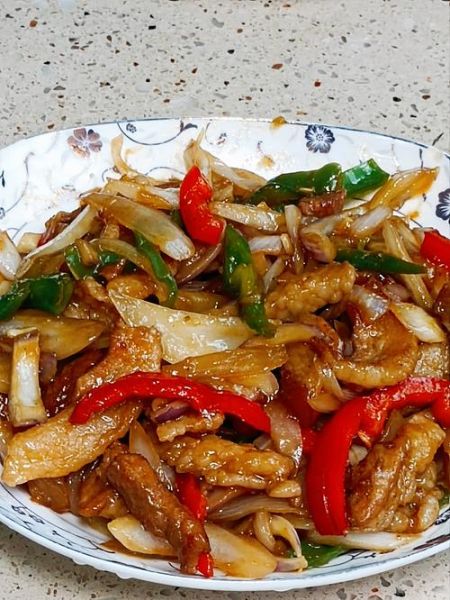 炒洋葱放什么调料_洋葱怎么炒才好吃-第2张图片-山城妙识 炒洋葱放什么调料_洋葱怎么炒才好吃-第2张图片-山城妙识