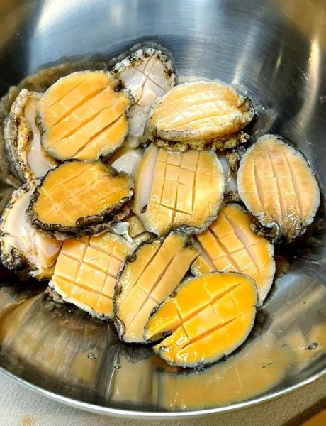 鲍鱼怎么清洗_鲍鱼清洗的正确步骤-第1张图片-山城妙识 鲍鱼怎么清洗_鲍鱼清洗的正确步骤-第1张图片-山城妙识