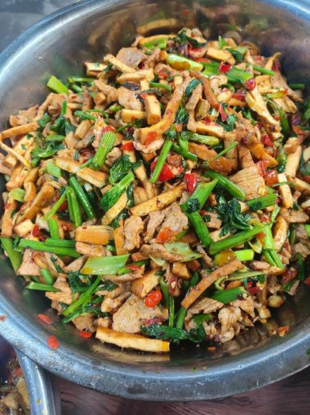 大锅菜怎么炒好吃_大锅菜炒制的技巧-第2张图片-山城妙识