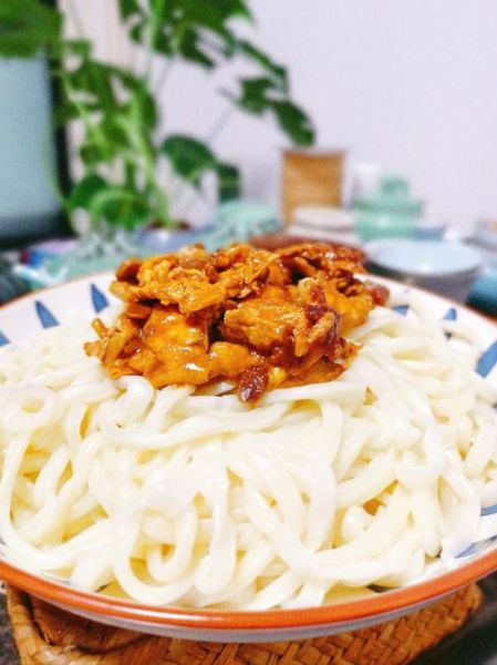 肉丁炸酱面怎么做_炸酱面肉丁怎么切-第2张图片-山城妙识 肉丁炸酱面怎么做_炸酱面肉丁怎么切-第2张图片-山城妙识