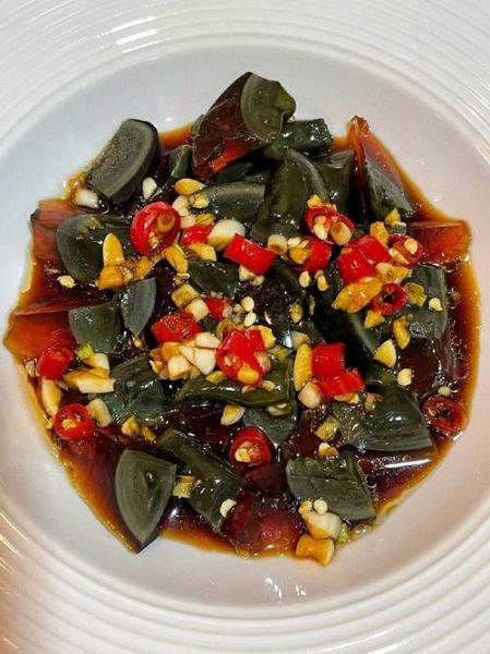 松花蛋凉拌放什么_松花蛋凉拌怎么调好吃-第1张图片-山城妙识 松花蛋凉拌放什么_松花蛋凉拌怎么调好吃-第1张图片-山城妙识